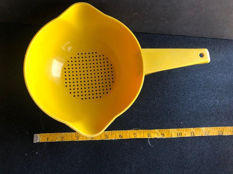 Vintage Tupperware #1200 Yellow Colander Strainer Handled 1 Quart - Etsy