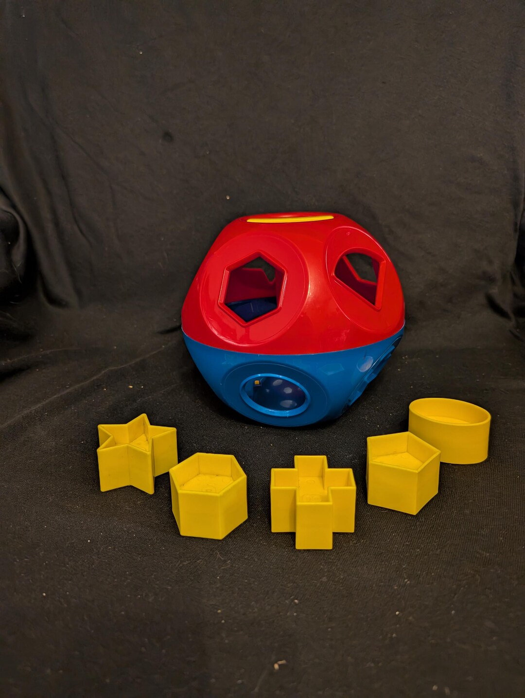 Vintage Tupperware Classic Shape O Ball Toy Sorter W 5 Shapes Blue Red ...