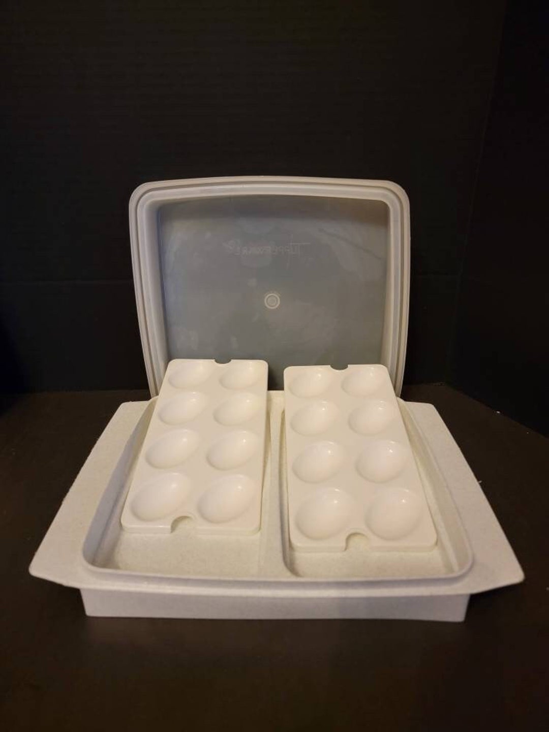 Vintage TUPPERWARE Deviled Egg Keeper Carrier Tray White Speckled 723 ...