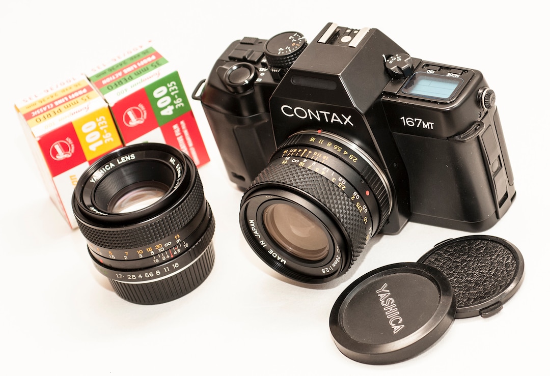 CONTAX 167 MT With 50 Mm F/1.7 and 28 Mm F/2.8 Lenses. Two FOMAPAN B&w ...