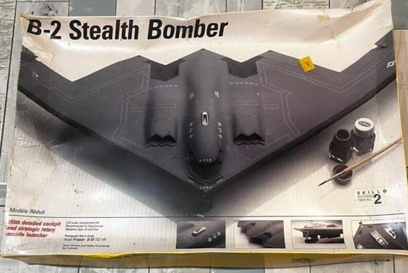 Northrop B-2 Stealth Bomber 1/72 Kit by Testors - Etsy Australia