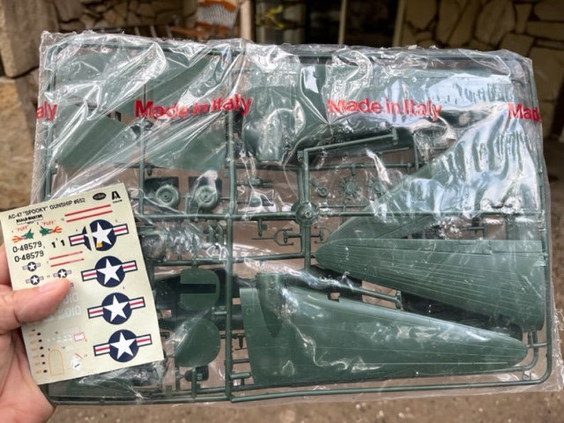 AC-47 spooky Gunship 1/72 Scale, Brand Name Testors Italeri Model Kit ...