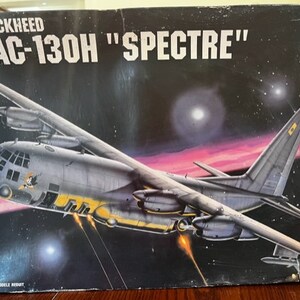 Lockheed AC-130H spectre 1/72 Model Kit Amt ERTL - Etsy