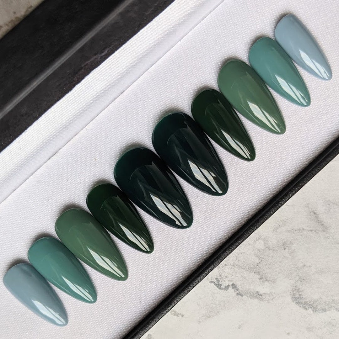 Emerald Fade - Press-on Nails - Etsy