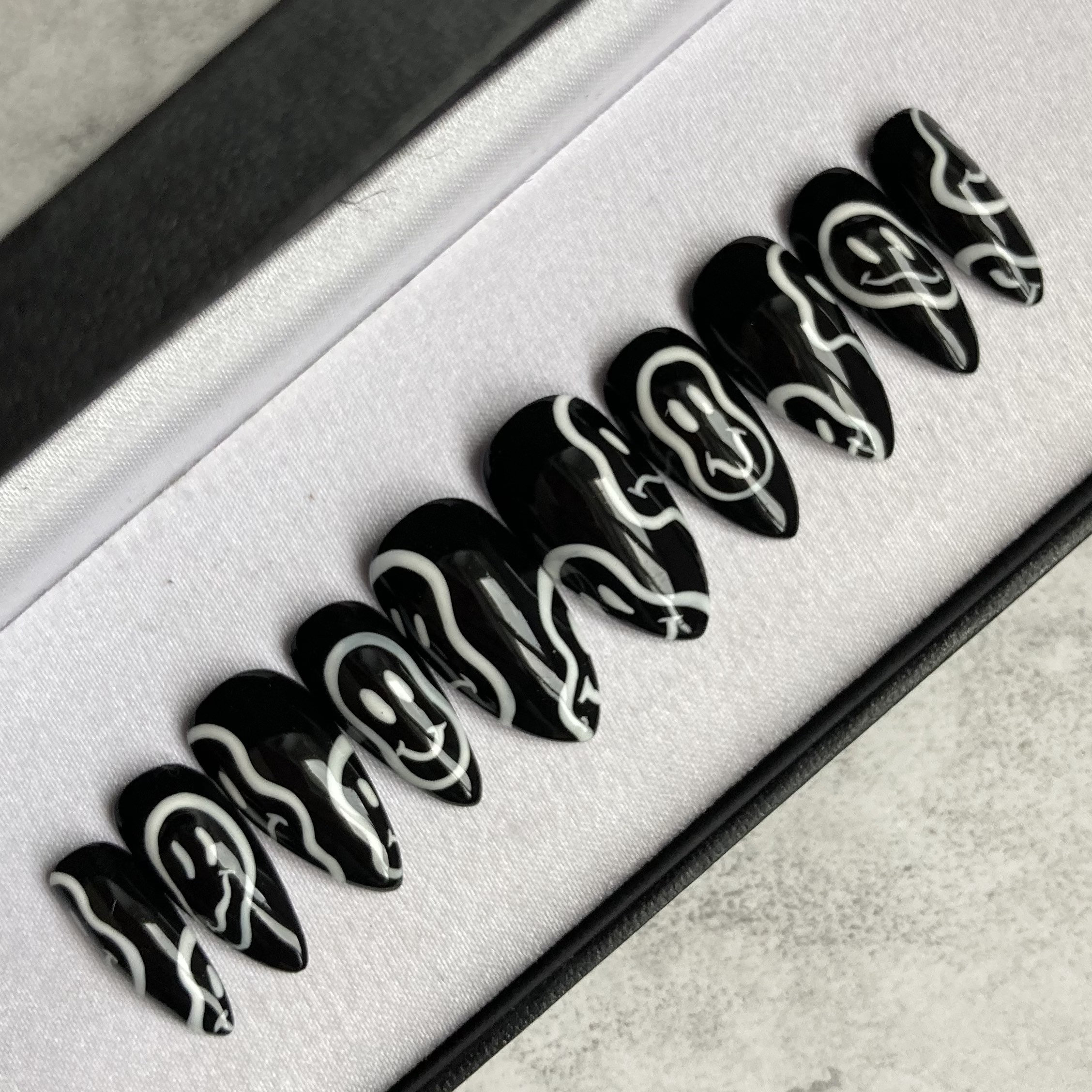 Wibbly Wobbly Press-on Nails - Etsy UK