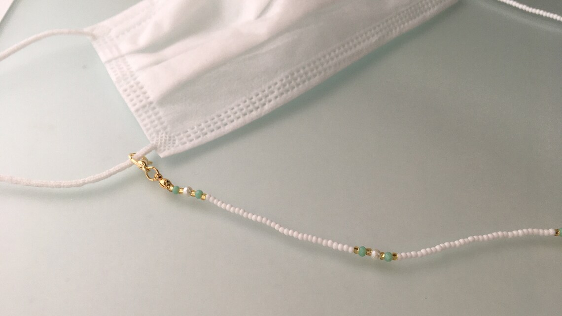 Beaded Face Mask and AirPod Lanyard, 14K Gold, 23 Inch - Etsy