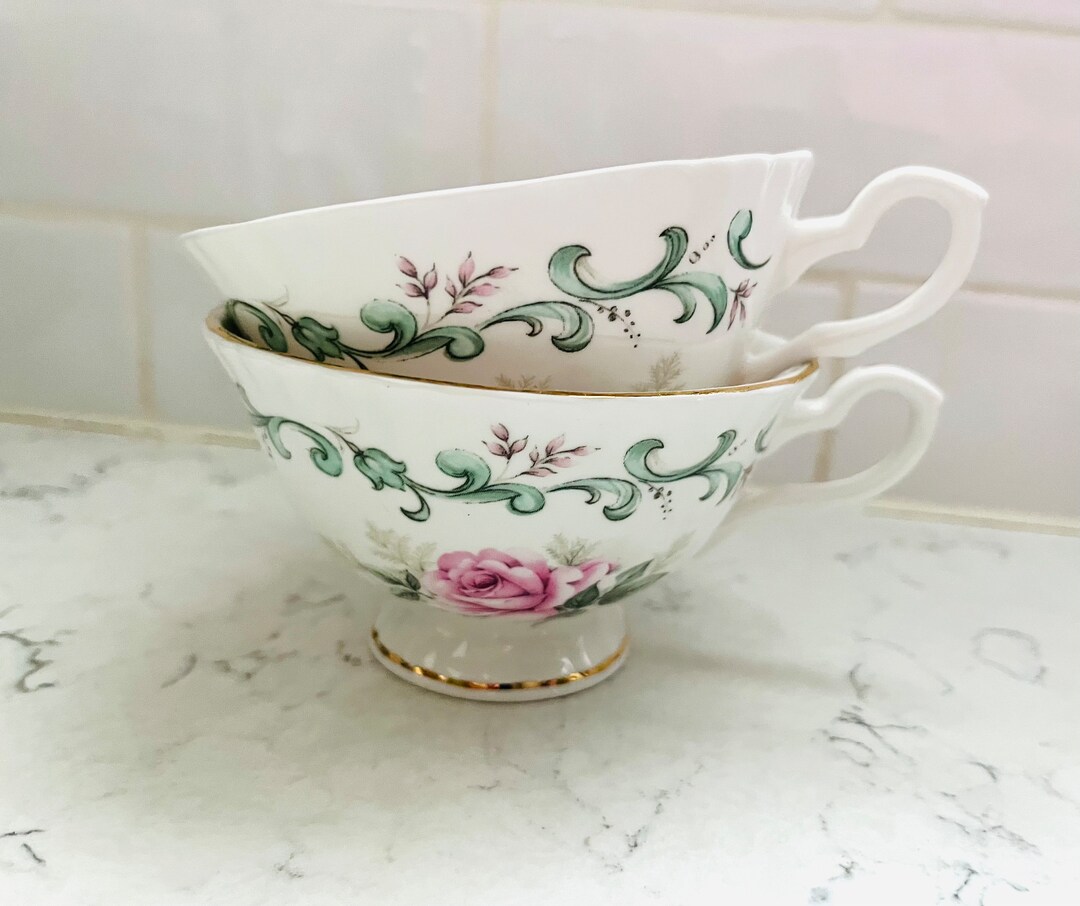 On Pair of Crown Dorset Fine Bone China Made in England Staffordshire ...