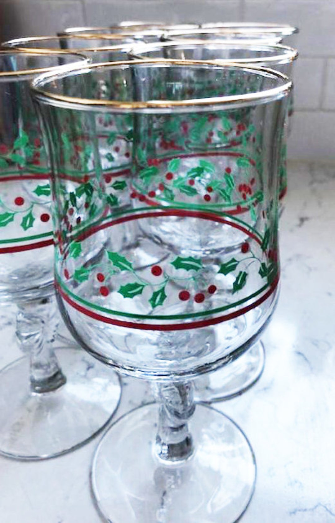 Rare Vintage Set of 8 Christmas Wine Glasses With Holly Pattern and 24k ...