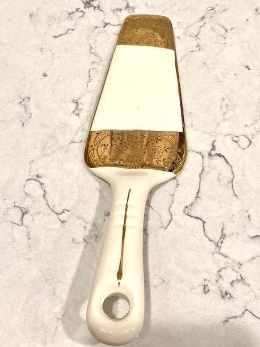 Vintage Cream Colored Porcelain Cake Spatula With Gold Trim Filigre ...
