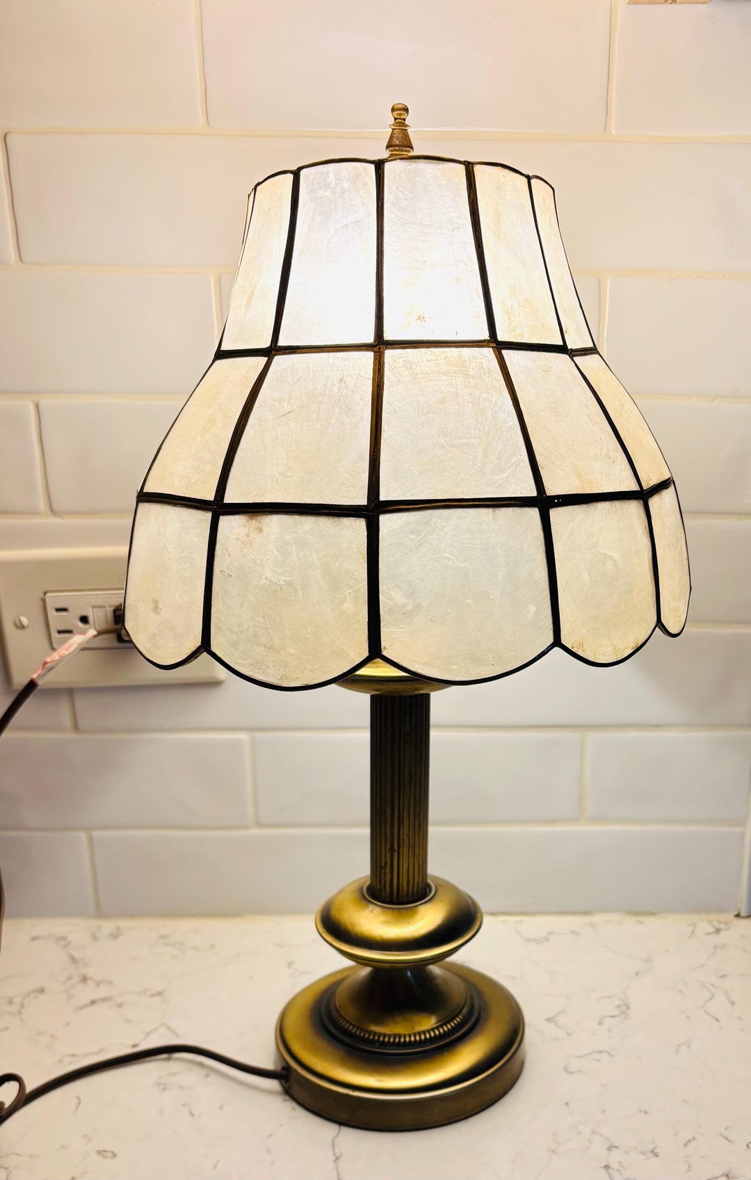 Vintage Brass Leviton Lamp With Capiz Brass Scalloped Shell Shade - Etsy