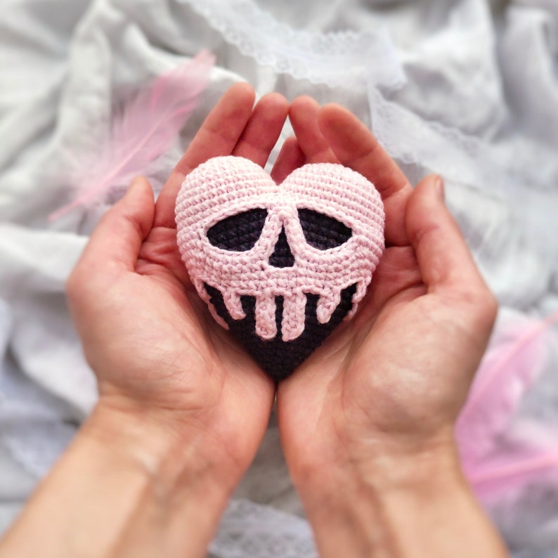Poisoned Heart CROCHET PATTERN / Amigurumi Heart PDF English - Etsy