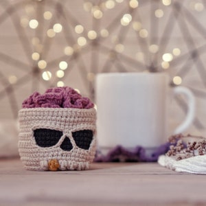 Brainy Skull Coaster Set Crochet Pattern: Halloween Decor, Crochet ...