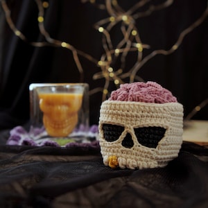 Brainy Skull Coaster Set Crochet Pattern: Halloween Decor, Crochet ...
