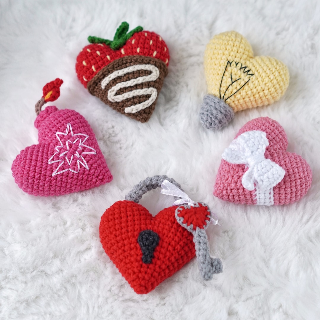 Valentine Hearts Crochet Pattern: Amigurumi Keychain PDF File (5 in 1 ...