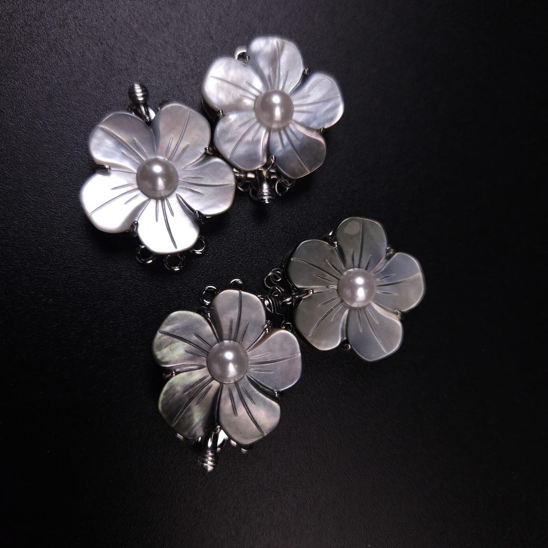 Mother of Pearl Clasp. Black Lip, White Mother of Pearl 3 Loop Fancy ...