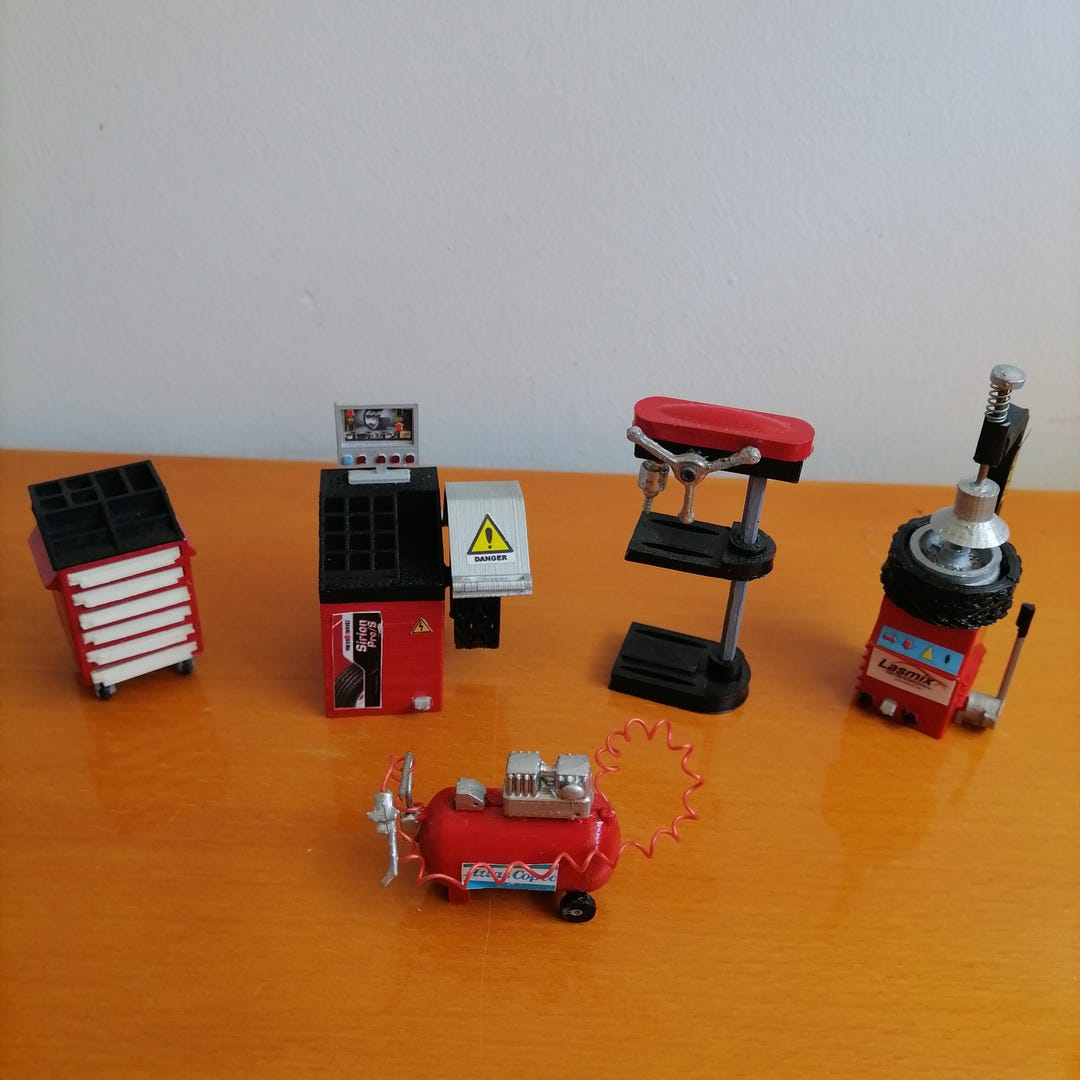 3D 1:24 Printed Miniature Set Tire Shop Change Repair,auto Service ...