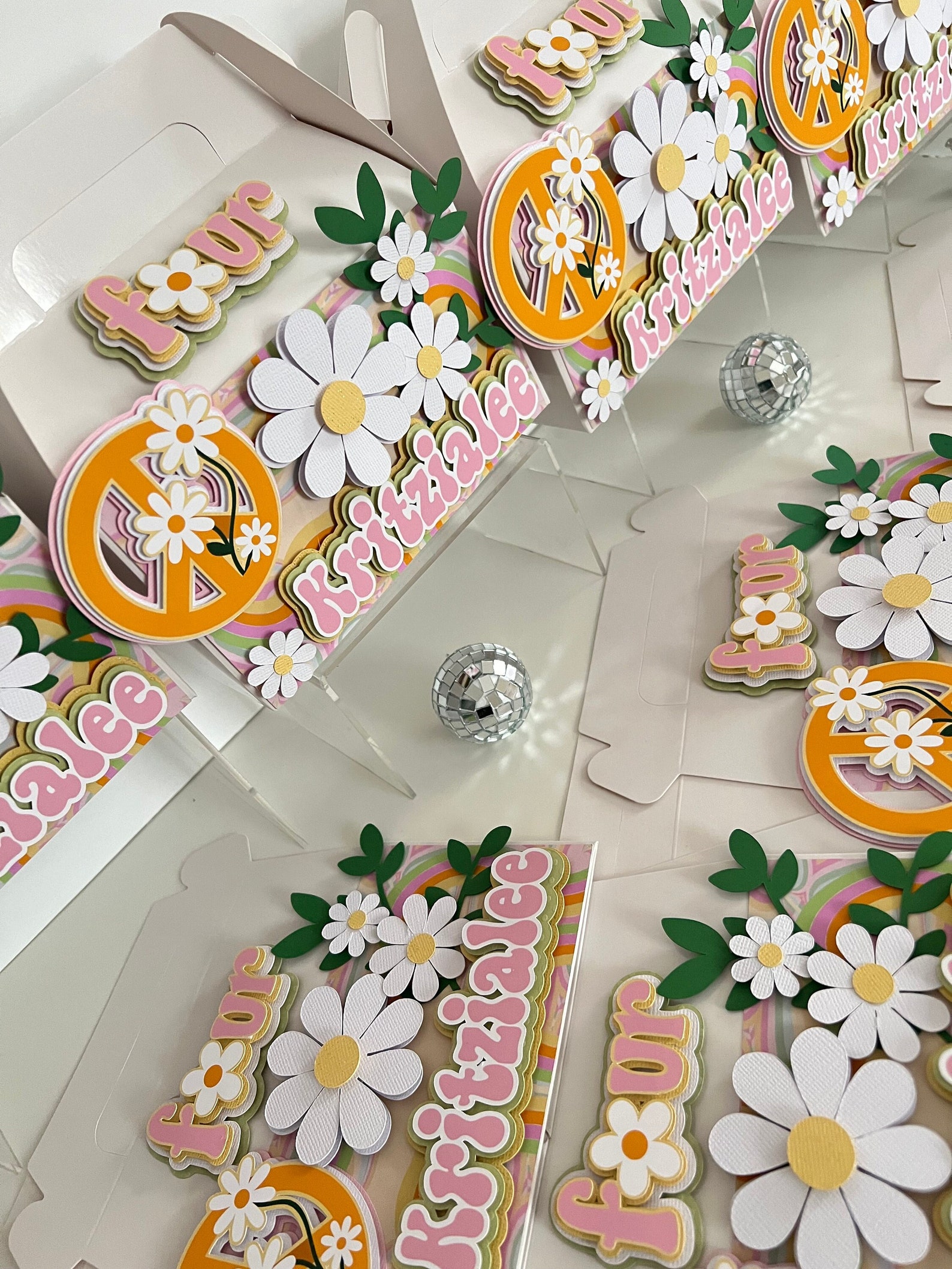 Groovy Favor Boxes, Gable Box, Daisy Birthday, Groovy Birthday - Etsy UK