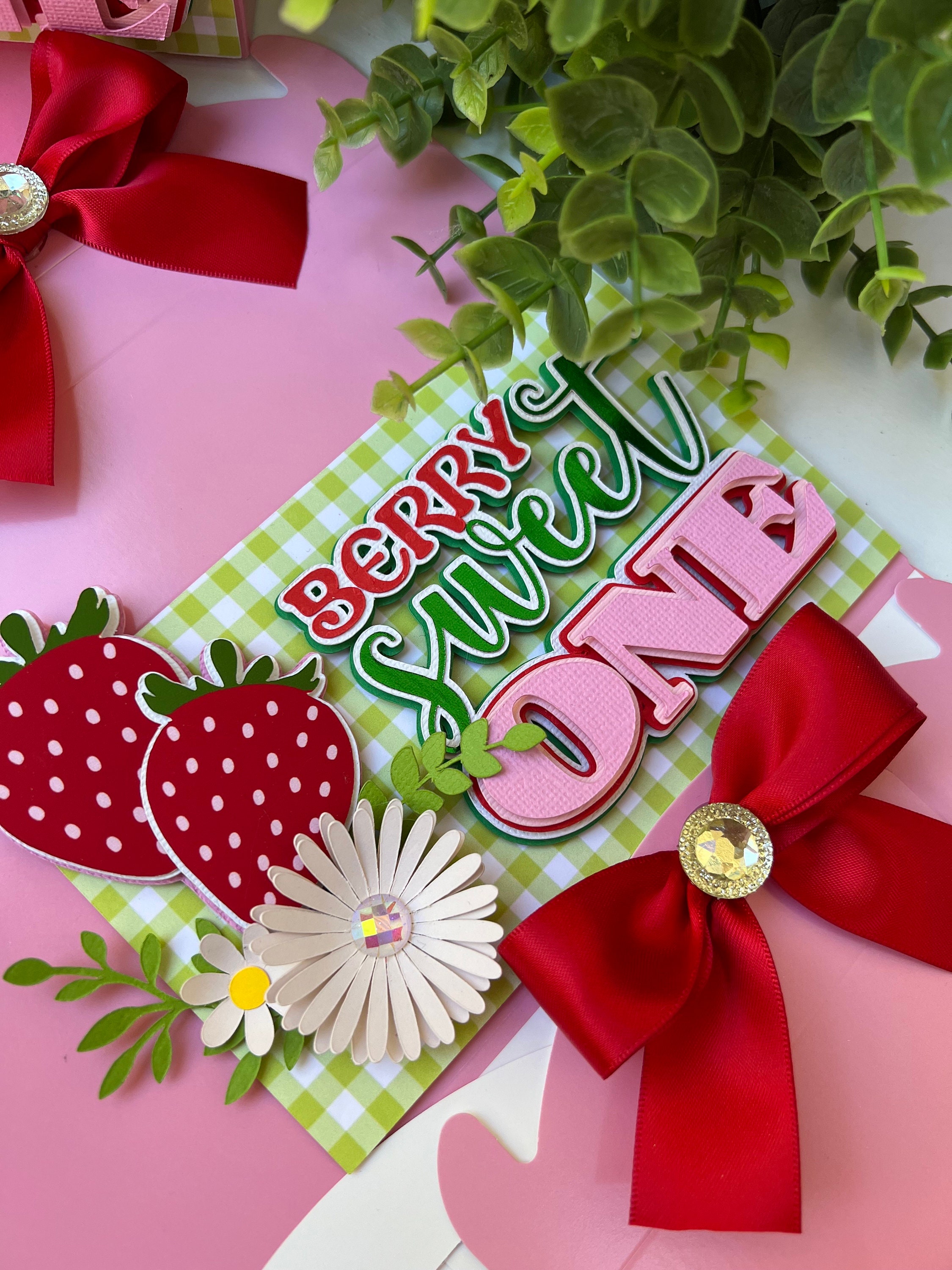 Strawberry Favor Boxes, Gable Box, Daisy Favor Box Birthday, Berry One ...