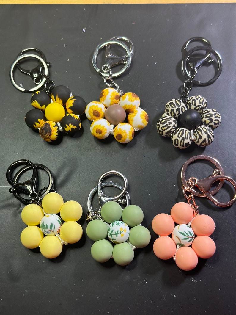 Flower Bead Key Chain - Etsy