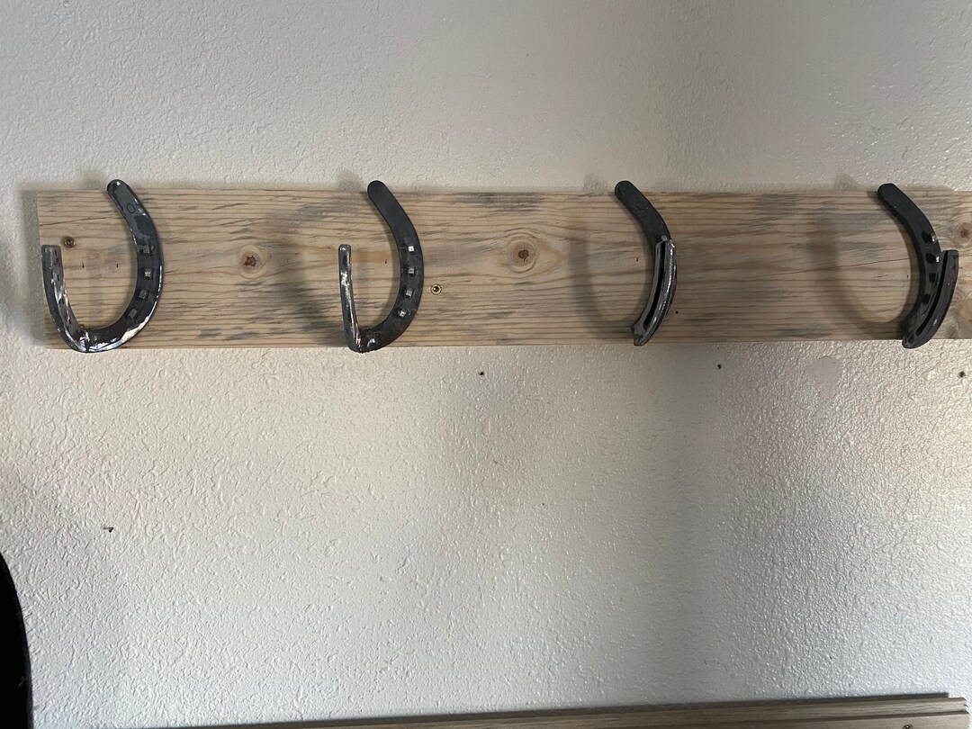 Horseshoe Coat and Hat Rack - Etsy