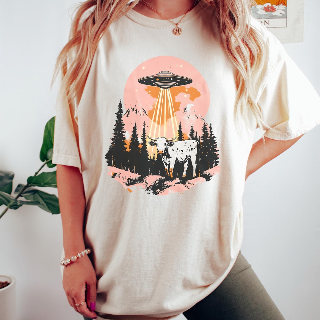 UFO Cow Abduction Shirt, Funny Vintage Retro Graphic Alien Tshirt ...
