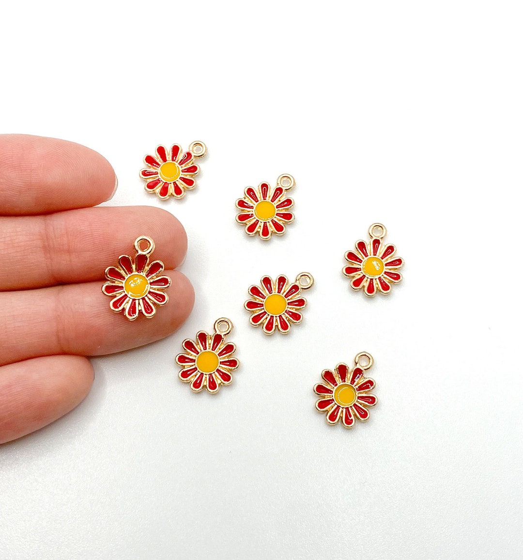 Red Dainty Daisy Flower Charm 17mm X 15mm, Enameled Gold Plated Charm ...