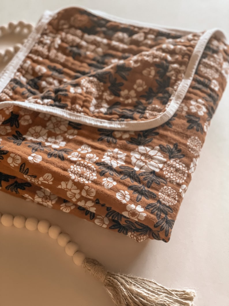 Handmade 4-layer Muslin Quilt: Marigold Floral, Brown, 47x47 Cotton ...