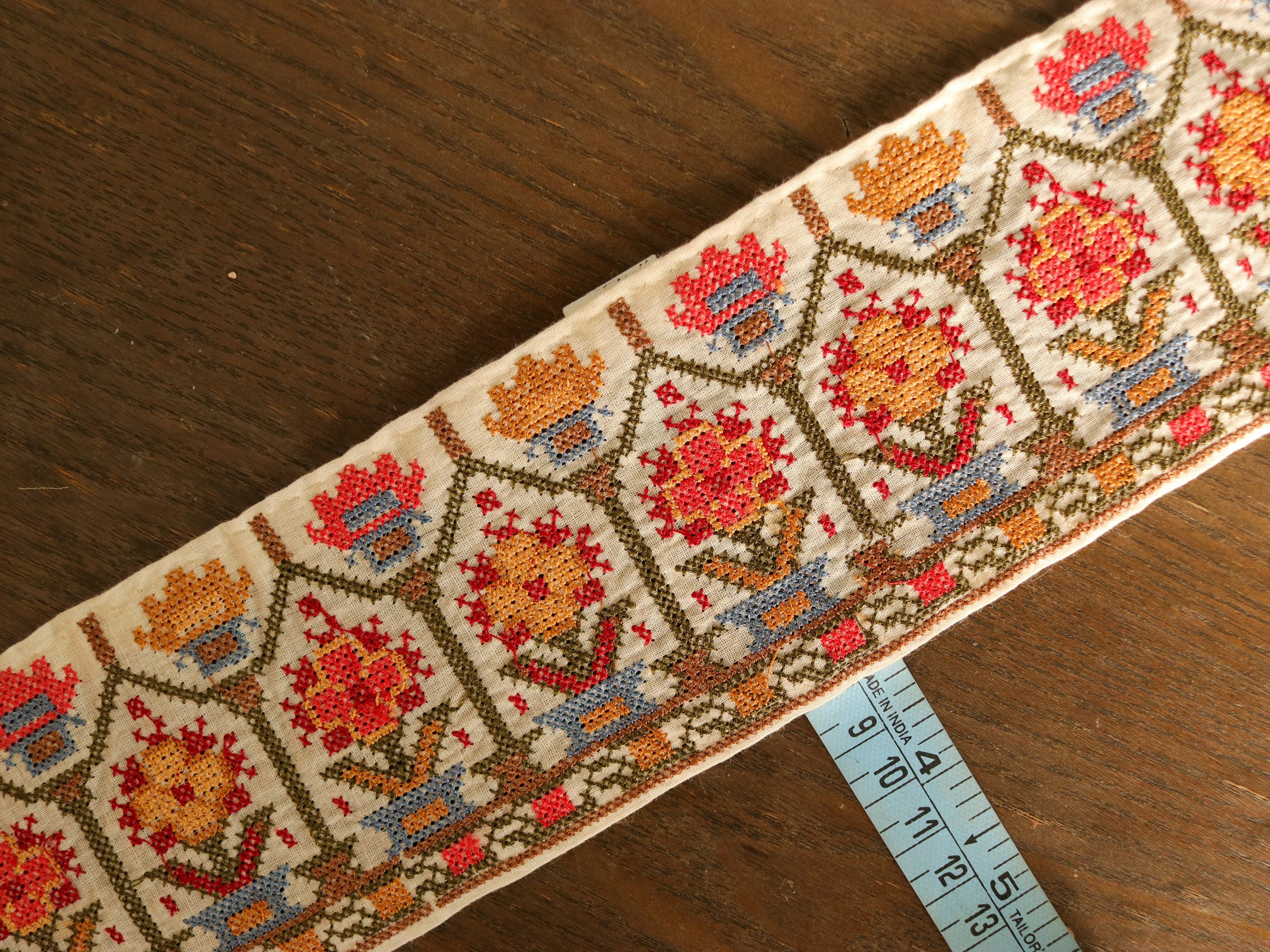 White Red Floral Embroidered Trimcross Stitch - Etsy