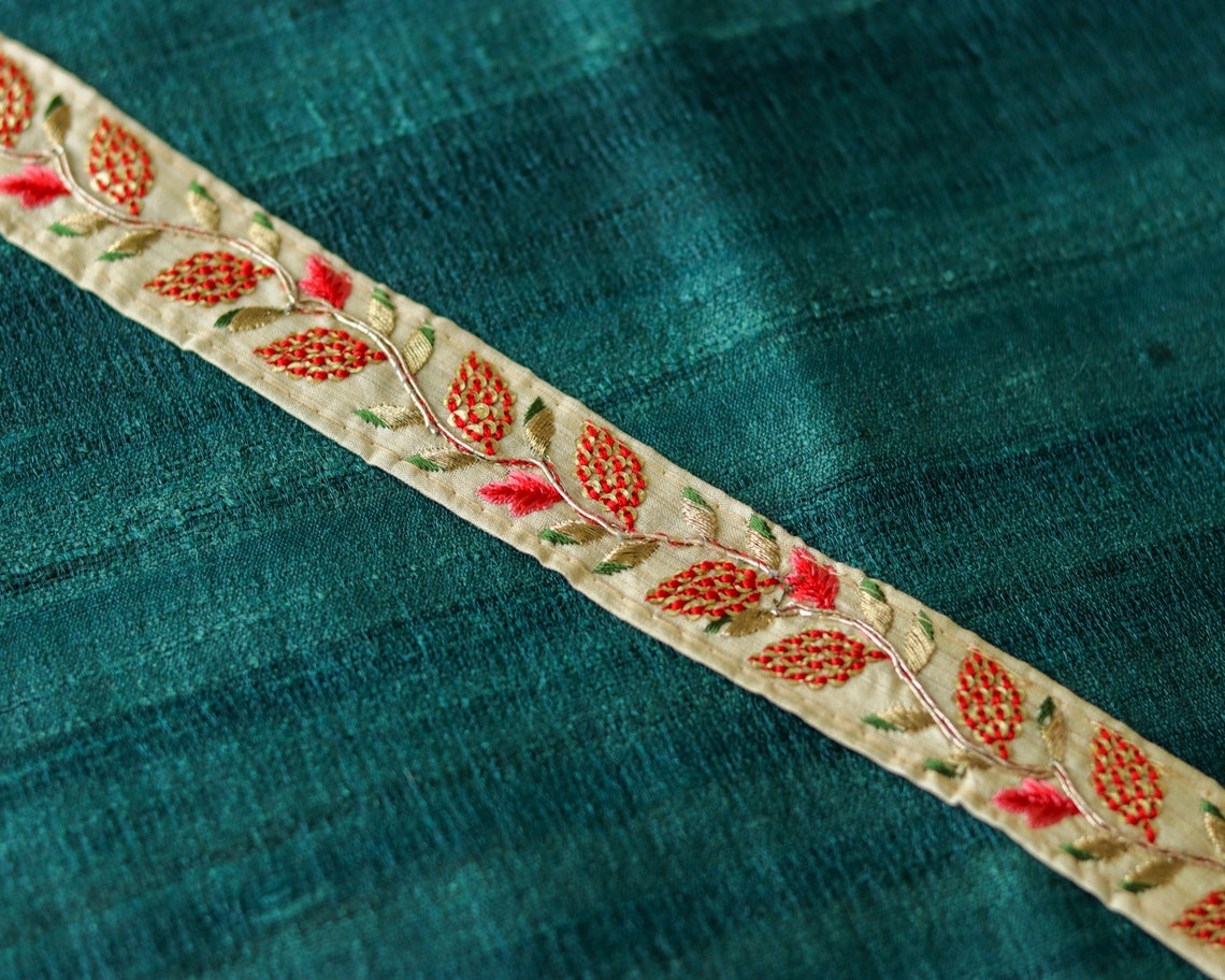 White Red Floral Embroidered TrimWhite Floral BorderFloral | Etsy