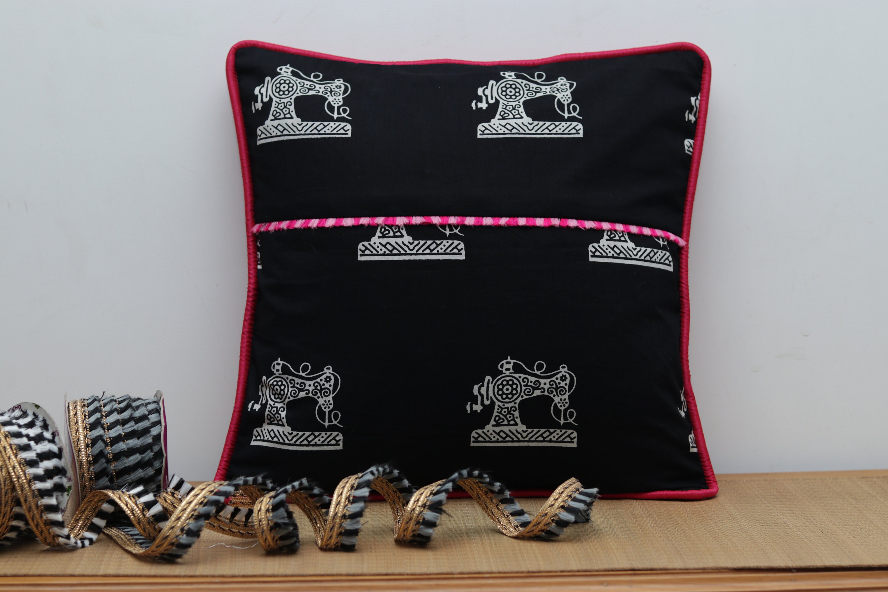 Darzi Quirky Sewing Machine Cushion Coverblack Pink - Etsy