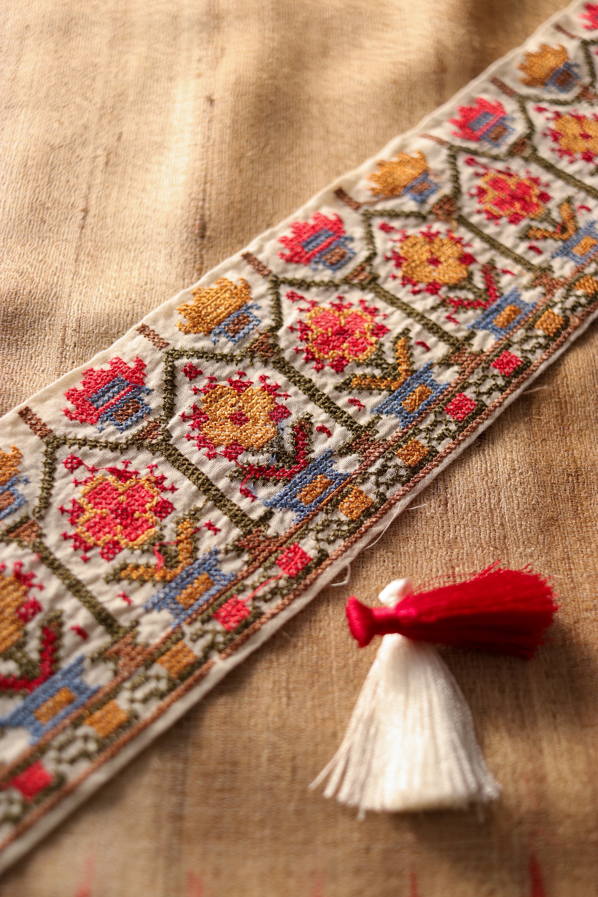 White Red Floral Embroidered Trimcross Stitch - Etsy