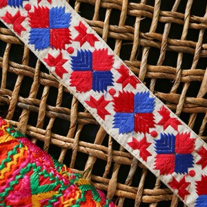Red Blue Floral Phulkari Trim,embroidered Indian Border,geometric ...