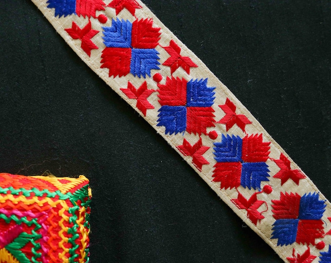 Red Blue Floral Phulkari Trim,embroidered Indian Border,geometric ...