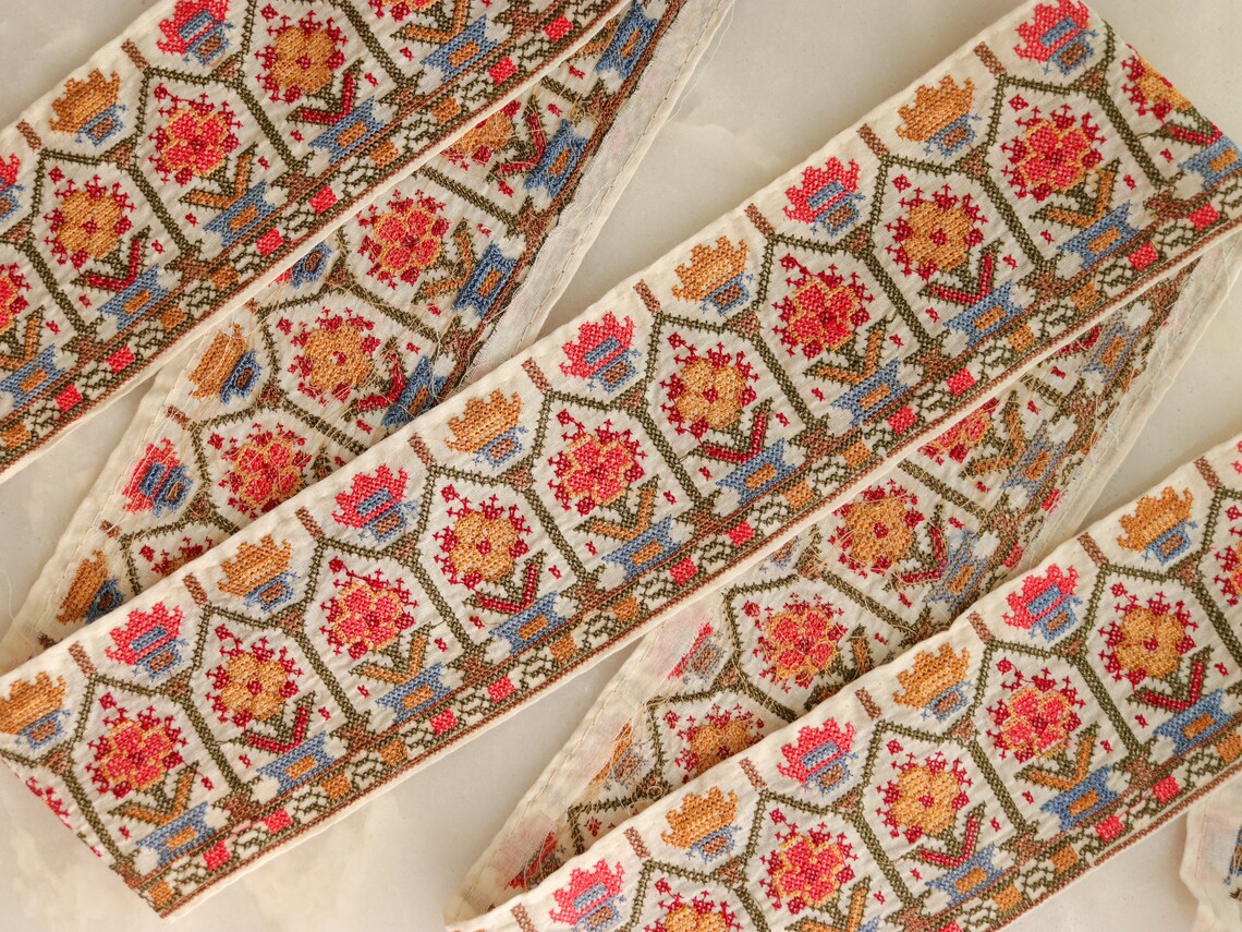 White Red Floral Embroidered Trimcross Stitch - Etsy