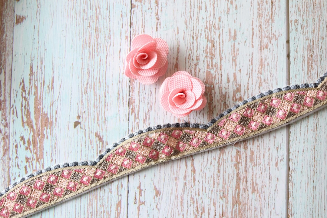 Floral Scallop Embroidered Net Trim, Grey Pink Border, Cutwork Floral ...