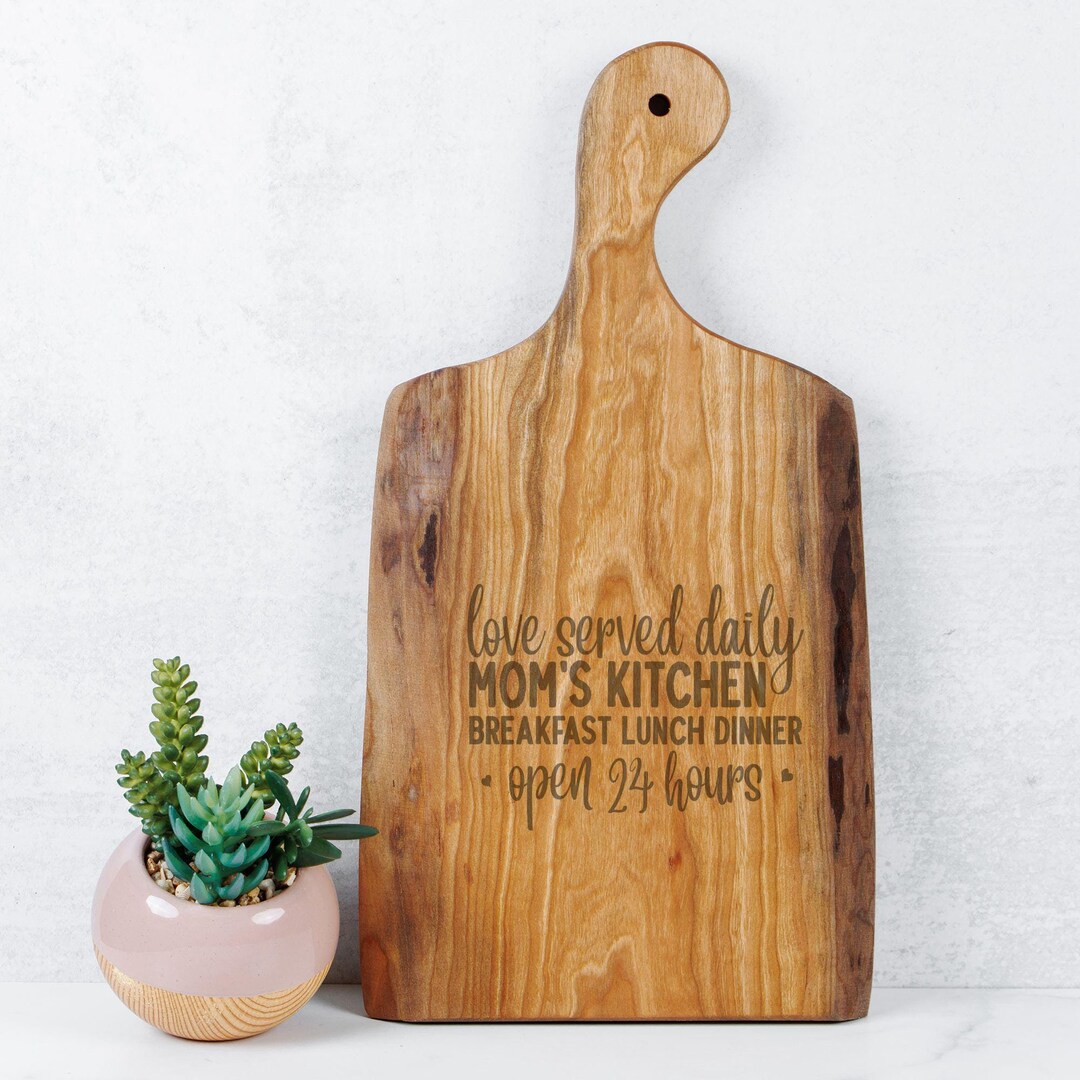 Personalized 'mom's Kitchen' Engraved Cutting Board, Wood Cutting Board ...