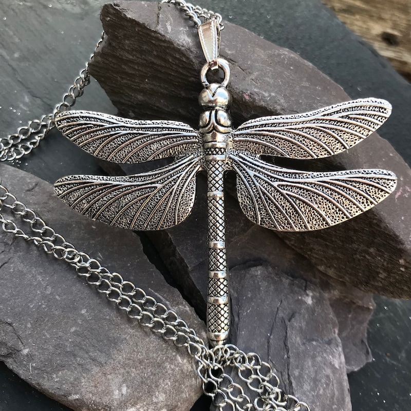 Dragonfly Gifts - 60+ Gift Ideas for 2024