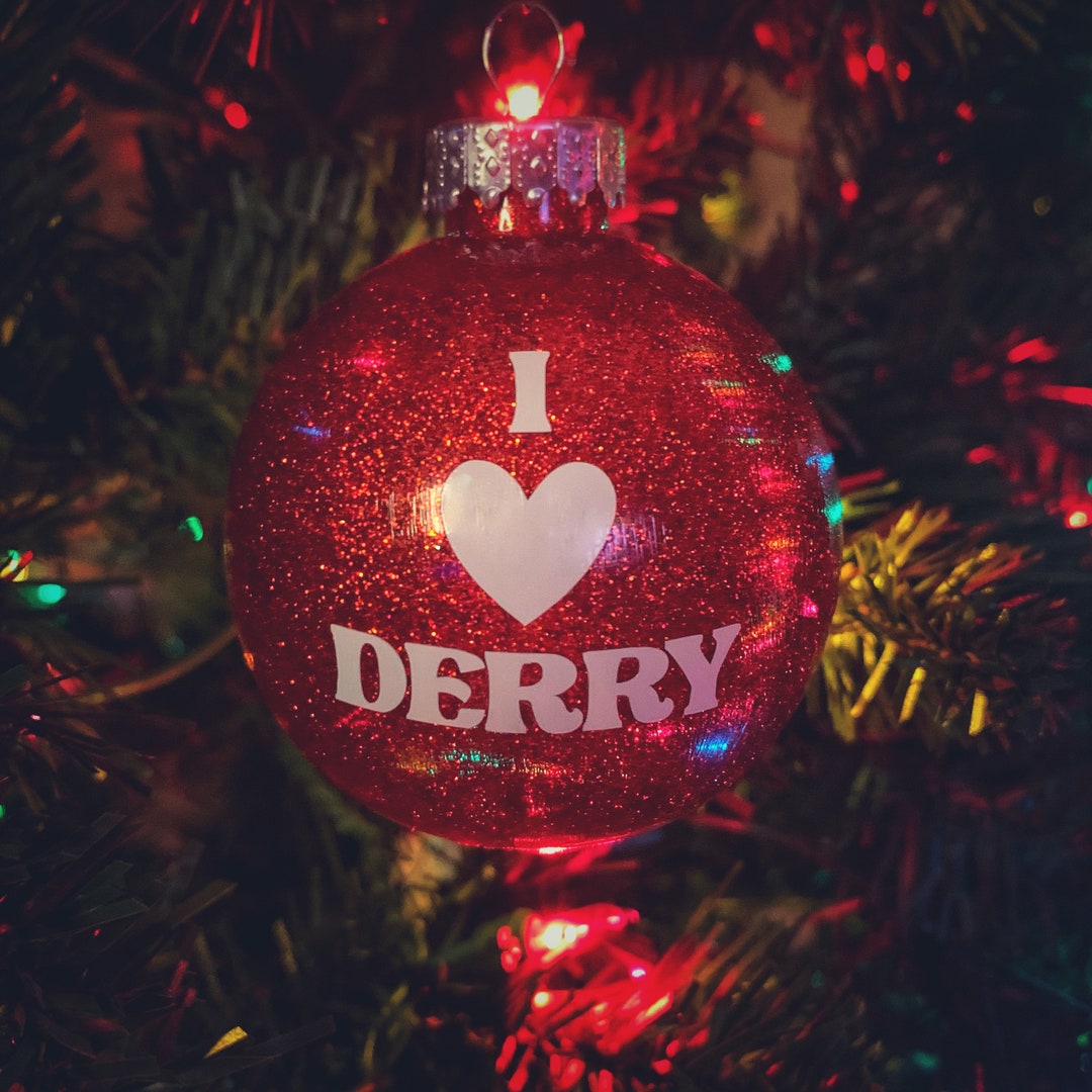 It I Heart Derry Pennywise Glitter Horror Ornament - Etsy