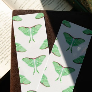 Luna Moth Laminated Bookmark, Botanical Bookish Reader Gift, Magical ...