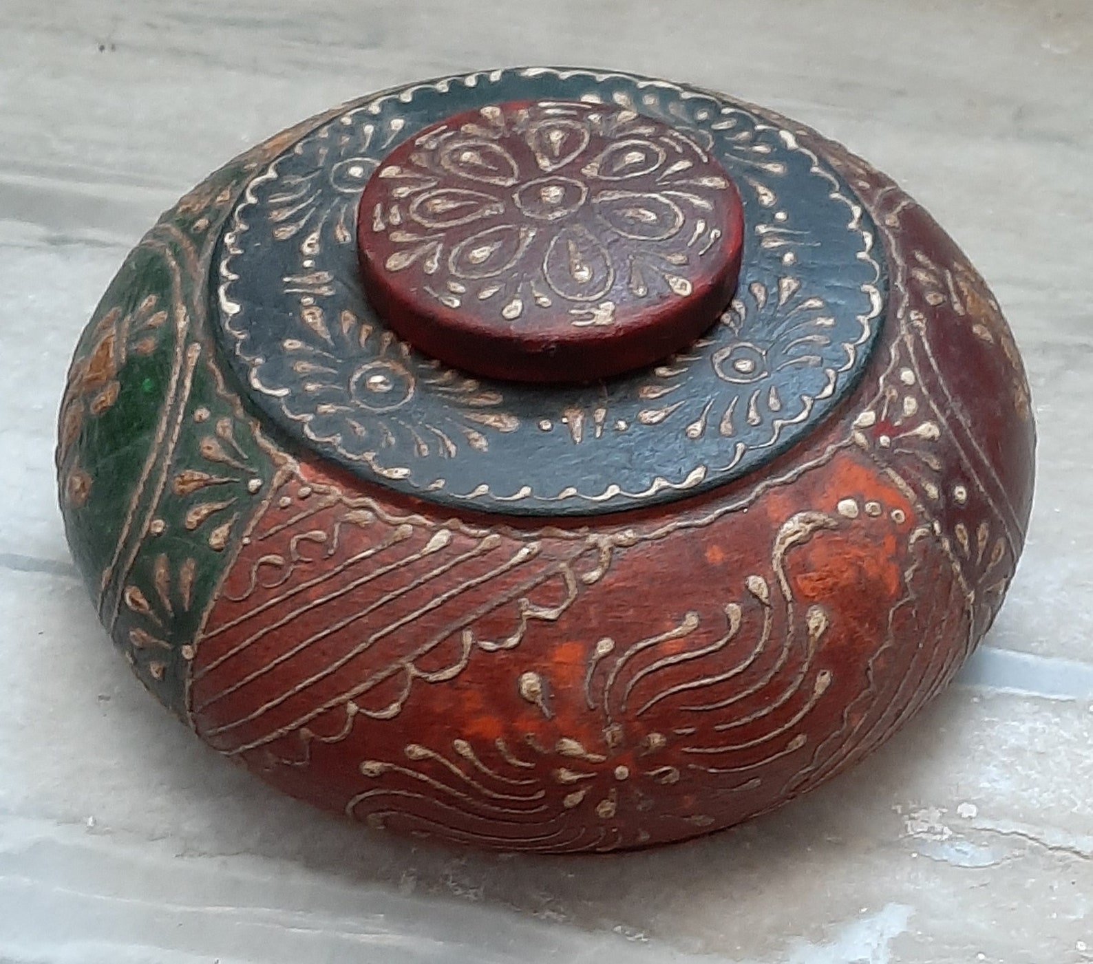 Vintage Wooden Painted Opium Box/hand Carved Round | Etsy