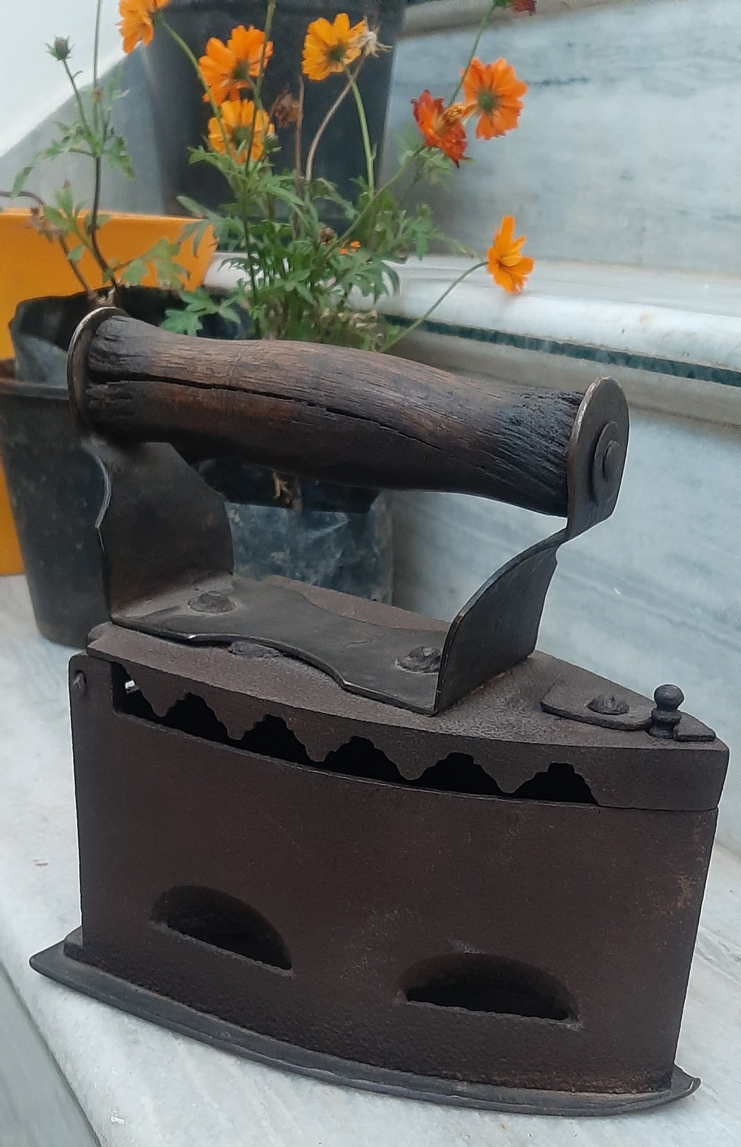 Indian Antique Charcoal Iron/wooden Handle Rusty Clothes Iron/vintage ...