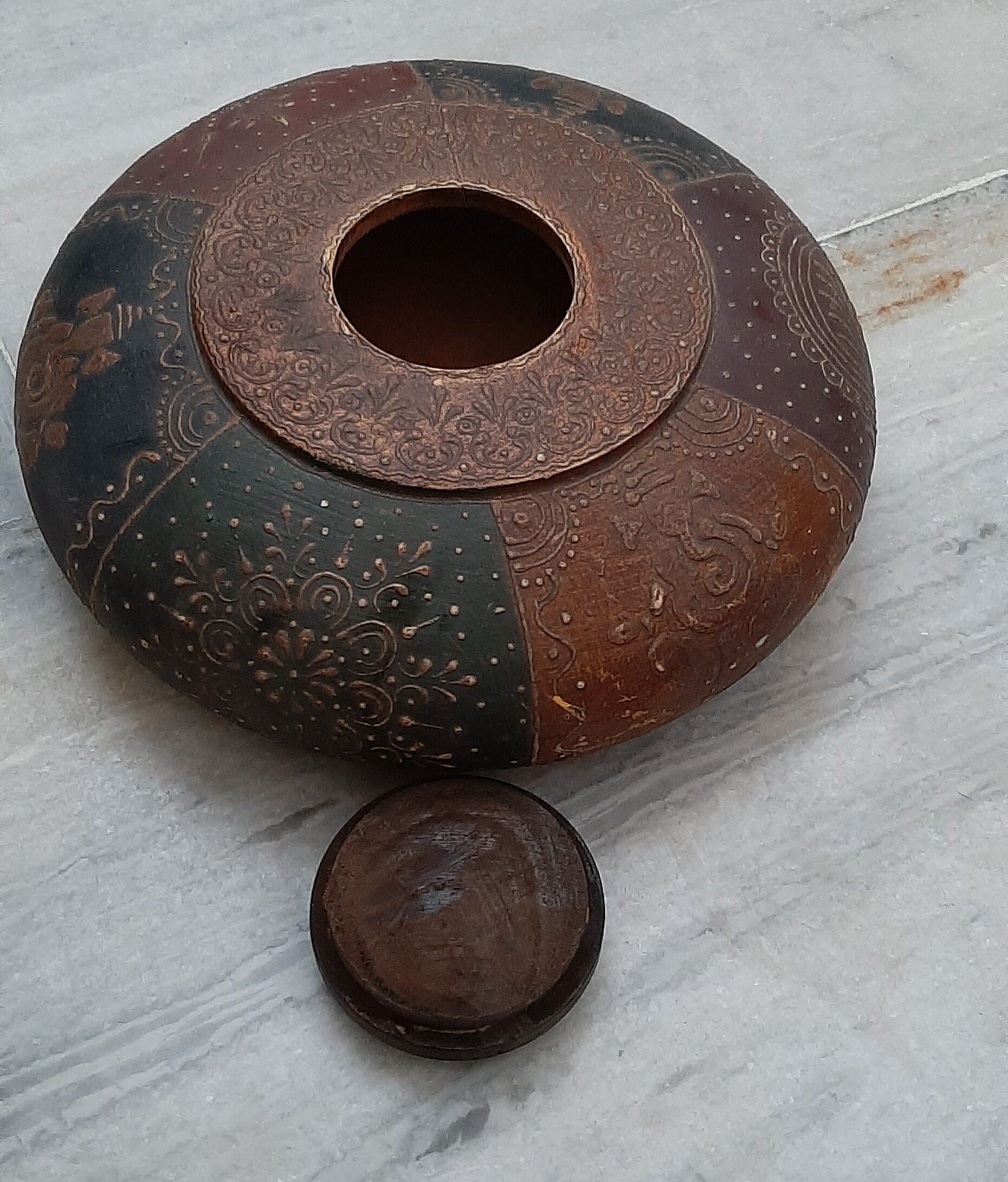 Vintage Wooden Painted Opium Box/hand Carved Round | Etsy