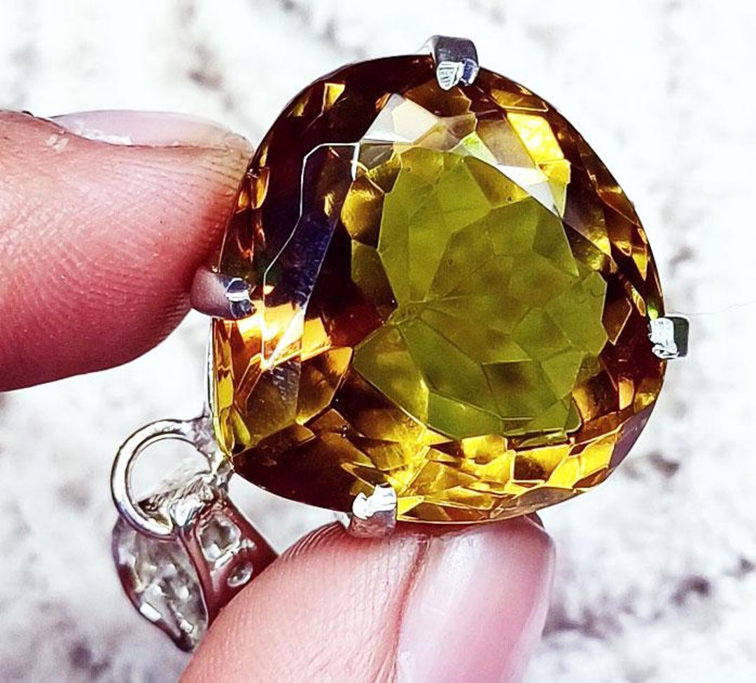 Color Changing Zultanite GS Solid Silver Pendent 64.80 CT Certified ...