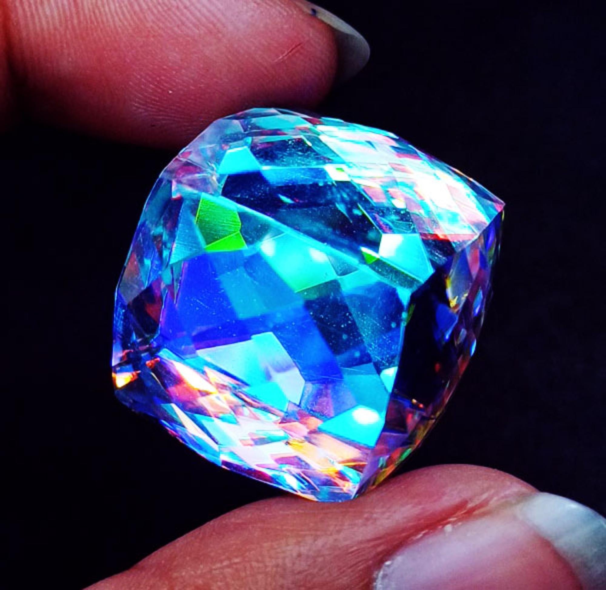 Colorful Mystic Quartz Cube 89.80+ Ct Certified Loose Gemstone With ...