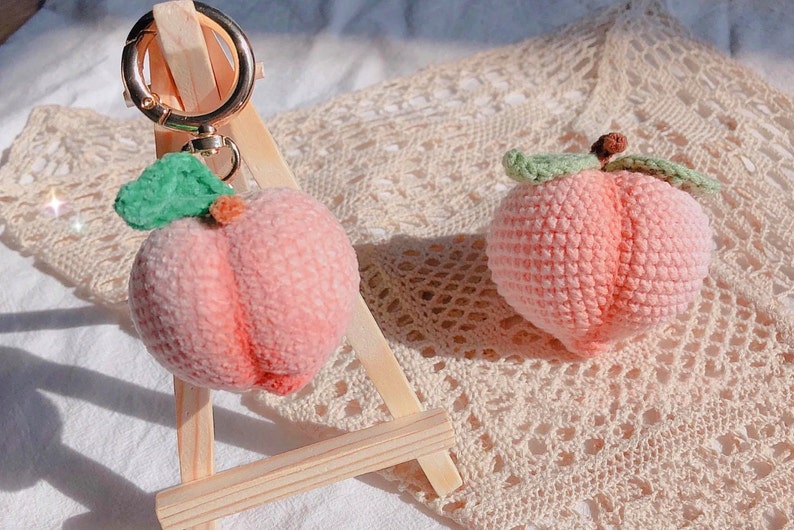 PATTERN: Fruit Peach Amigurumi Crochet Pattern Peach Keychain - Etsy