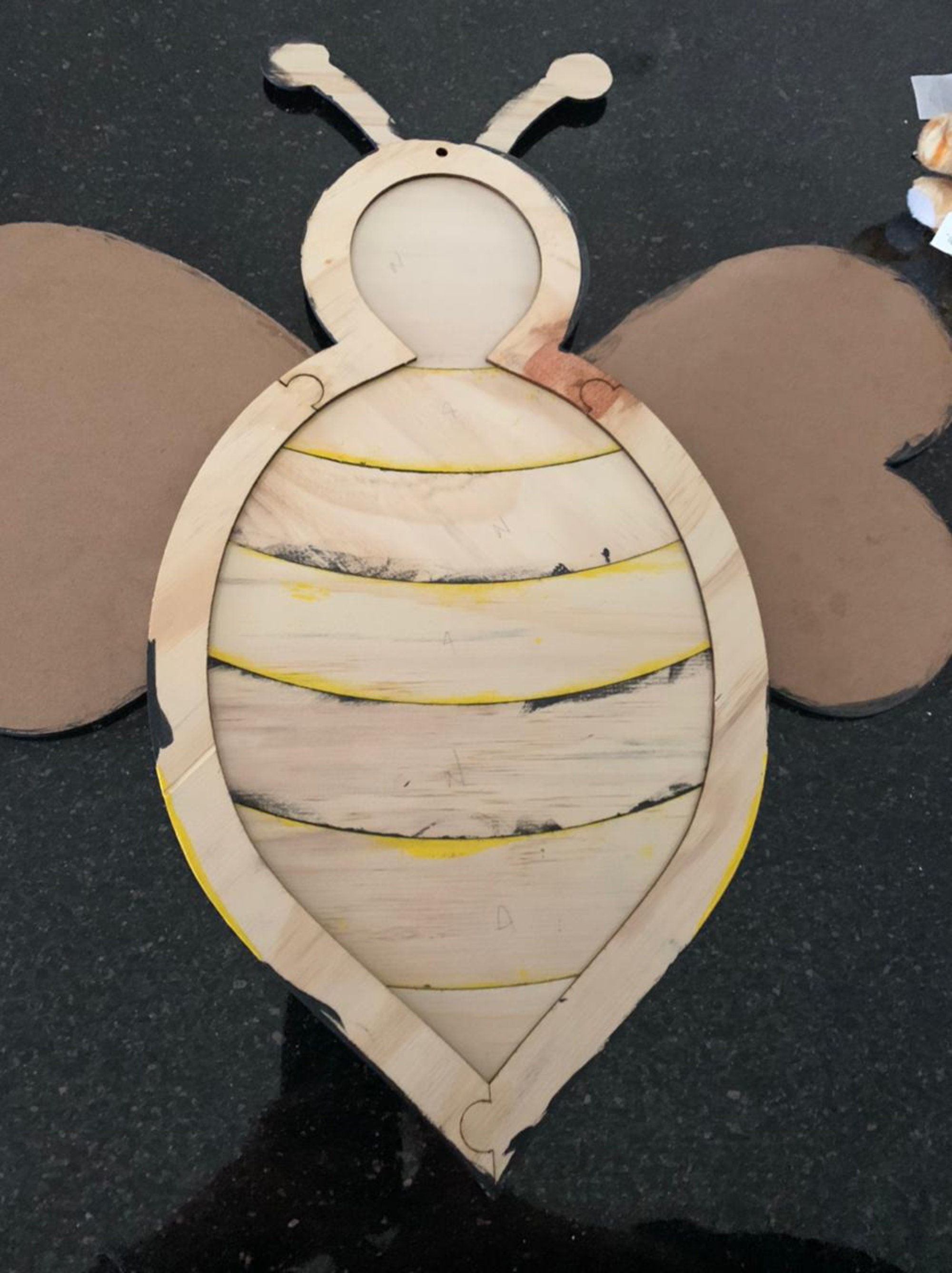 BEE DOOR HANGER Template for Diy a Beautiful Ornament. Cdr | Etsy