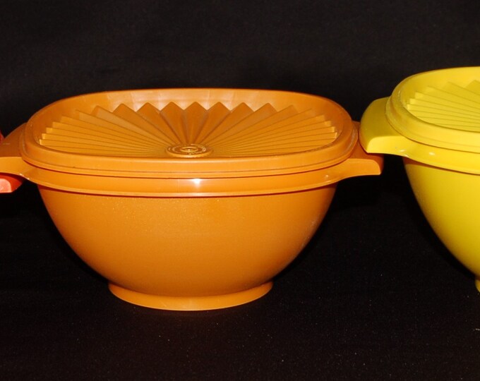 Three Vintage Tupperware Bowls With Lids 1970's - Etsy
