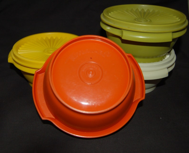 Three Vintage Tupperware Bowls With Lids 1970's Tupperware 1323 Small ...