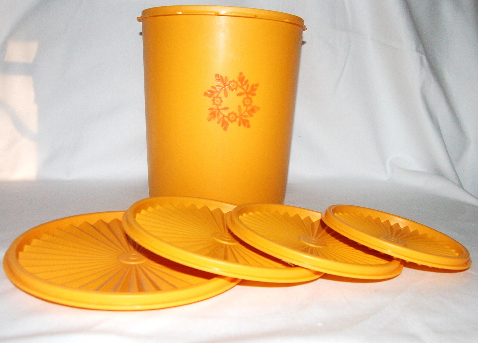 1970's Tupperware Canister Yellow Gold Vintage Set of 4 With Servalier ...