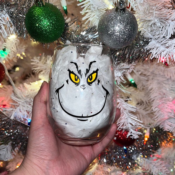 Grinch Wine Glass - Etsy